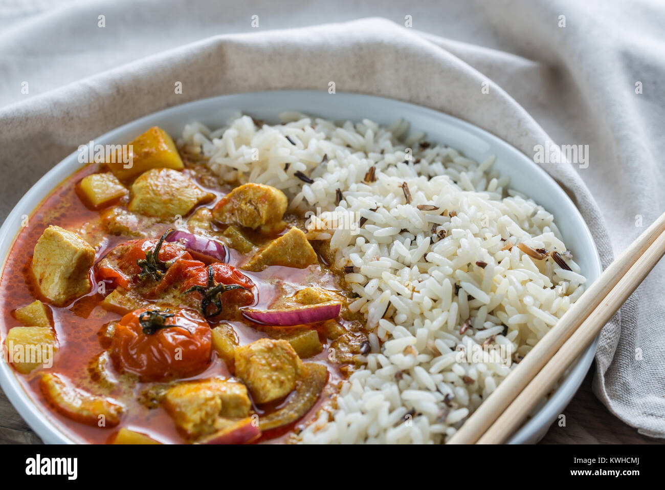 Thai yellow curry with chicken and rice Stock Photo - Alamy