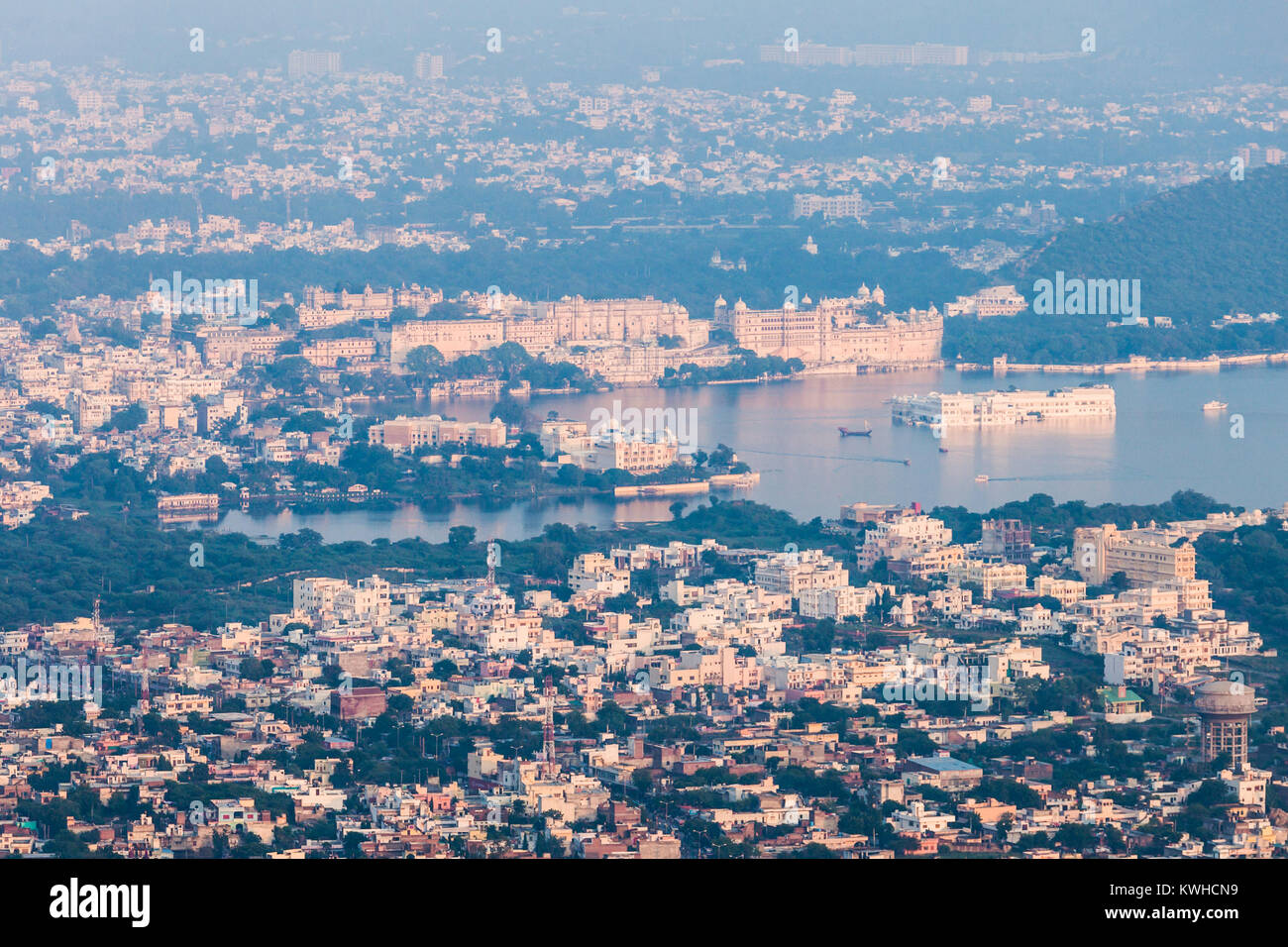 Udaipur city palace river hi-res stock photography and images - Alamy