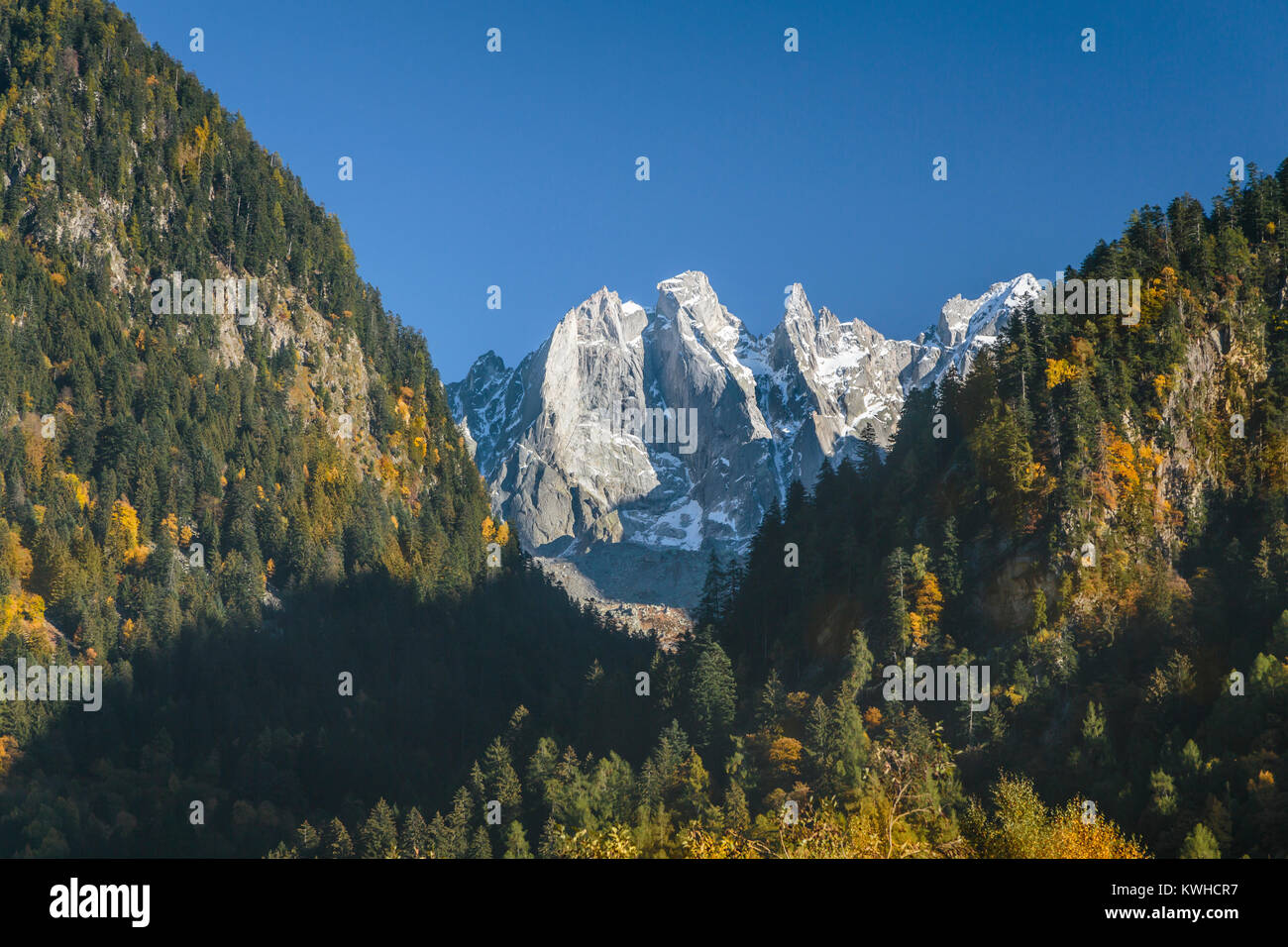 Fall foliage color in the mountains in northern Italy, Europe Stock ...