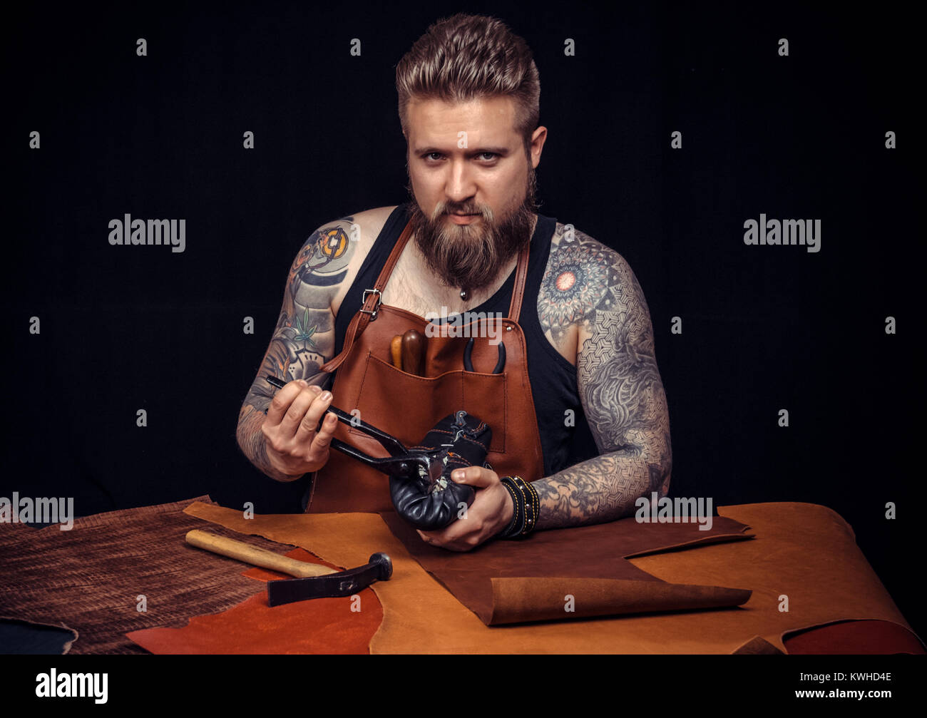 Shoemaker makes artisan shoes with old tools Stock Photo - Alamy