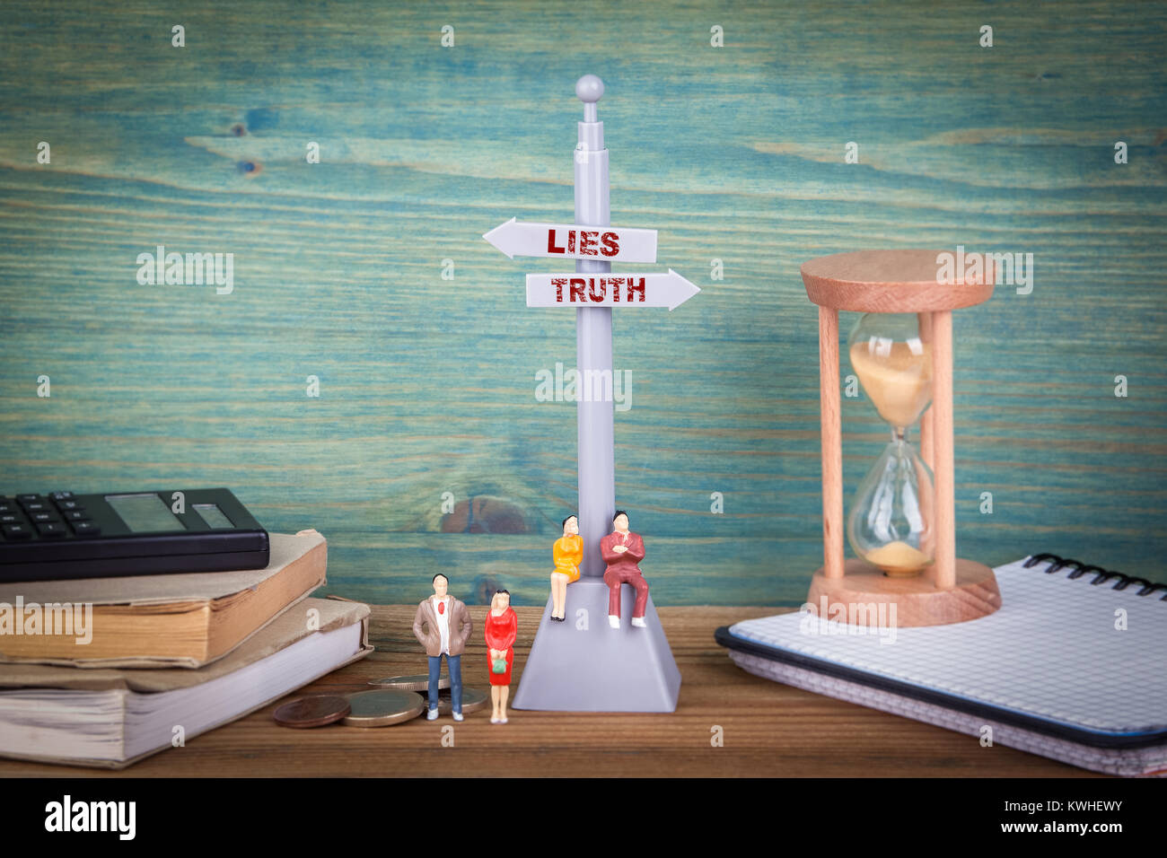 Truth table hi-res stock photography and images - Alamy