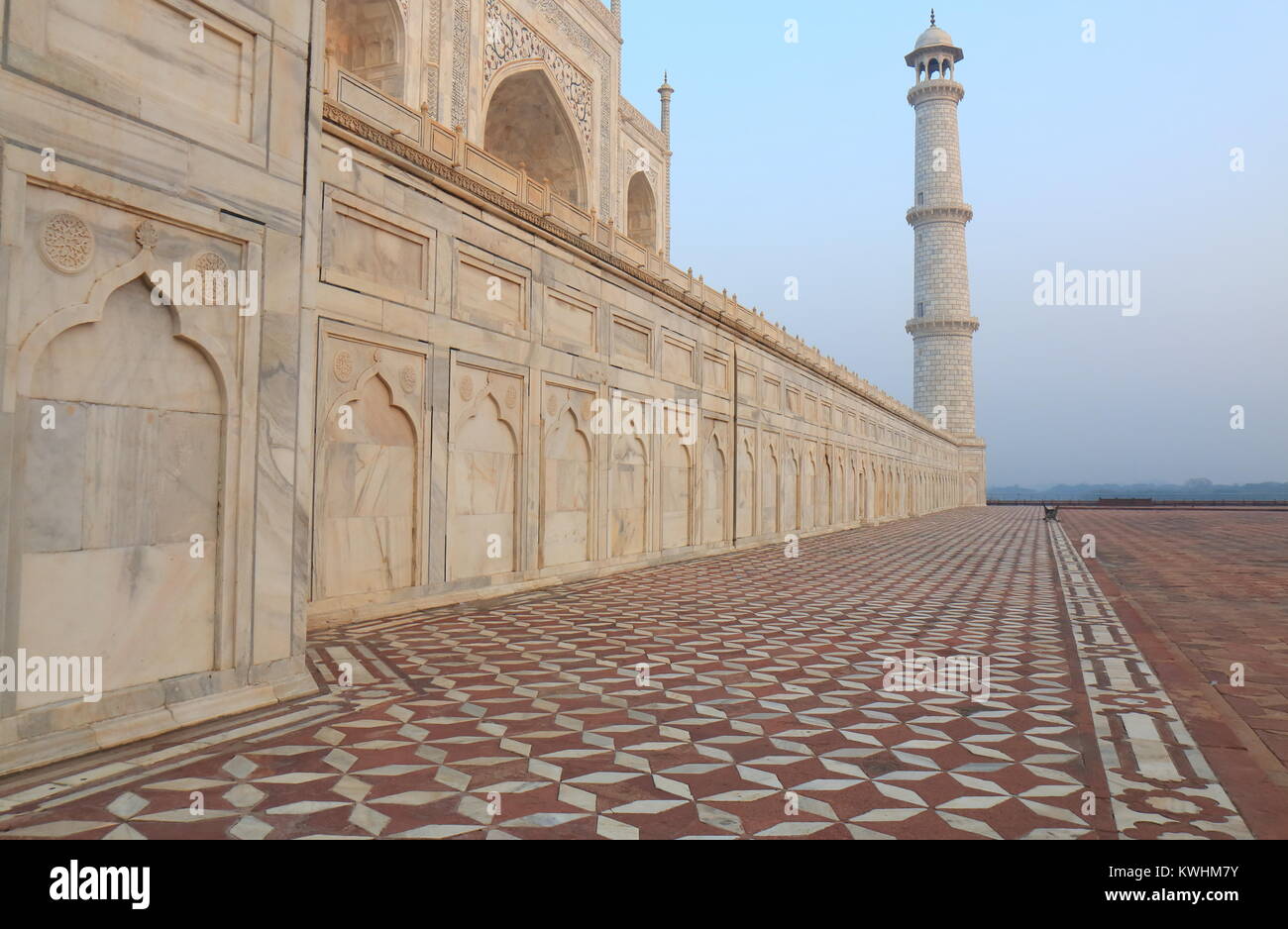Iconic architecture Taj Mahal pillar Agra India Stock Photo - Alamy