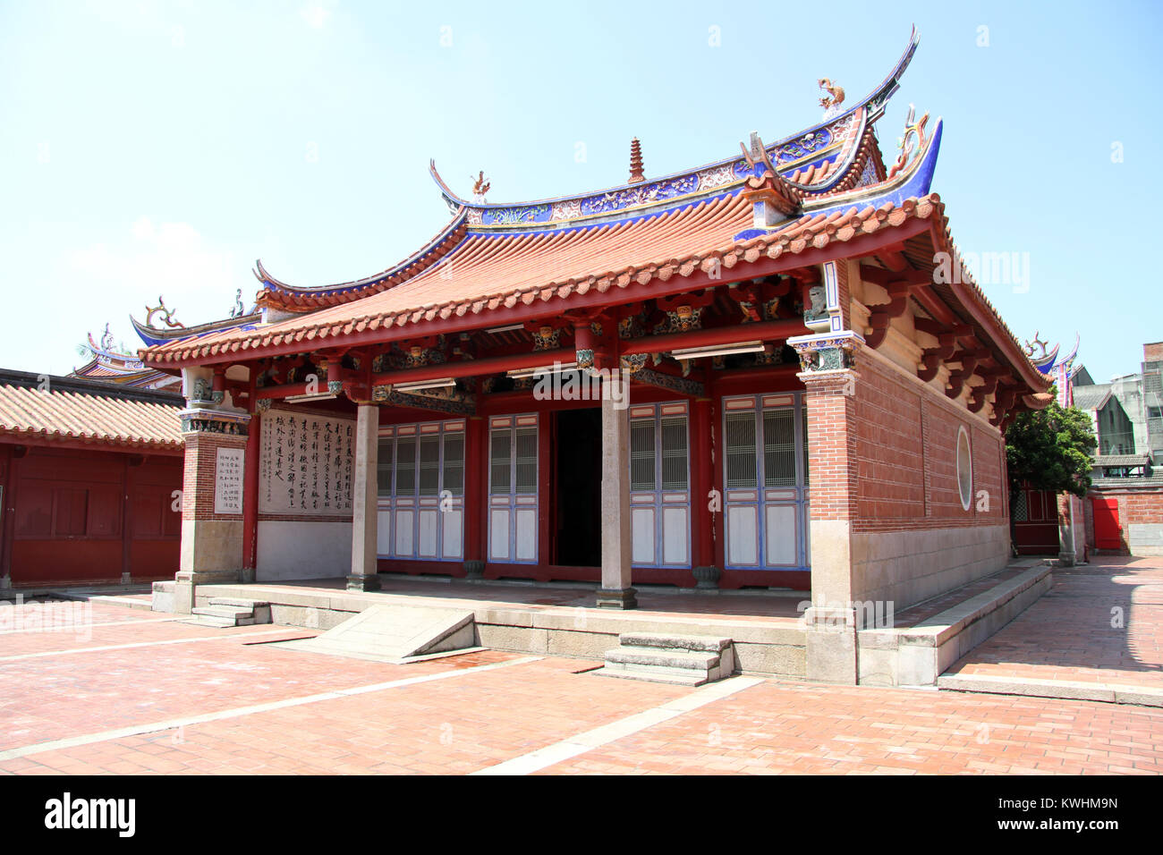 Lukang temple roof hi-res stock photography and images - Alamy