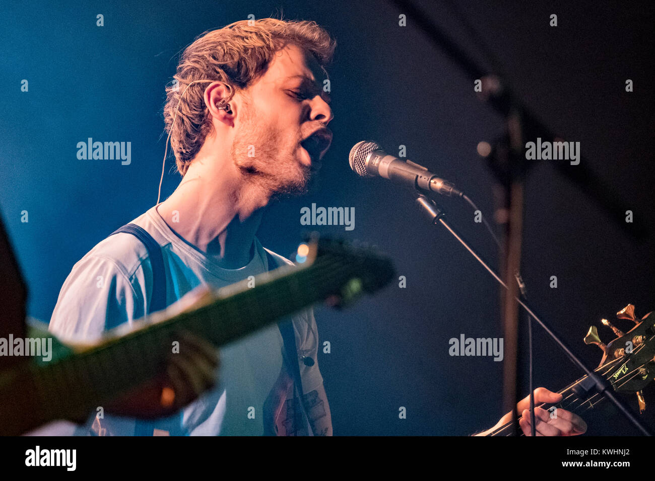 Vola band hi-res stock photography and images - Alamy