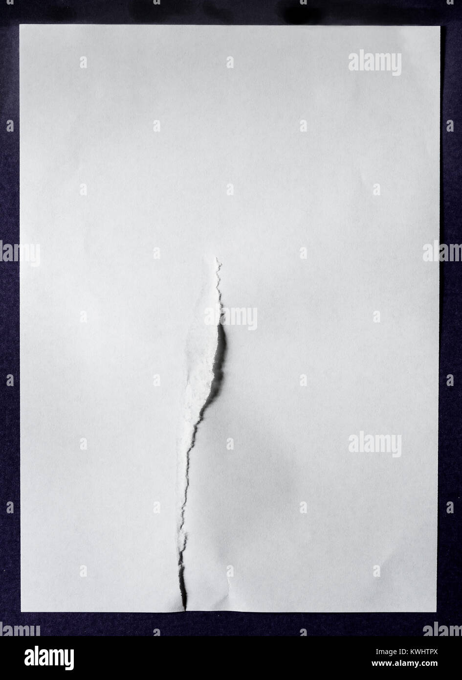 Torn paper edge hi-res stock photography and images - Alamy