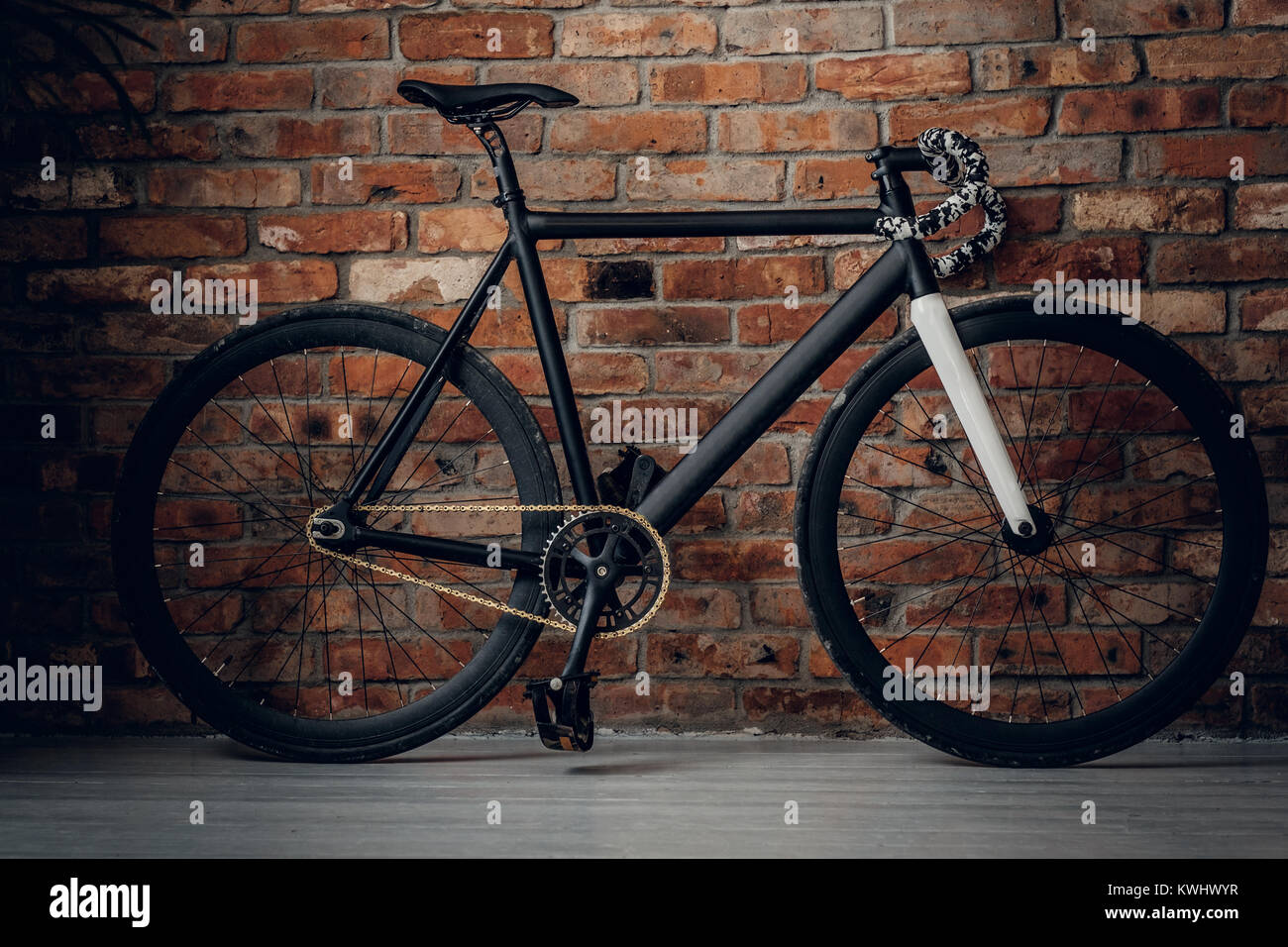 Fixed wheel bikes hi-res stock photography and images - Alamy