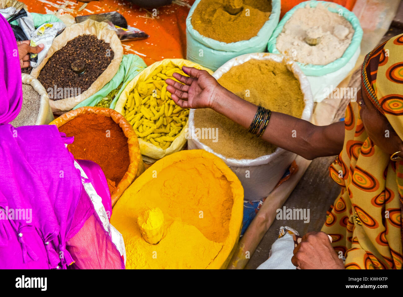 Spices india indian hi-res stock photography and images - Alamy
