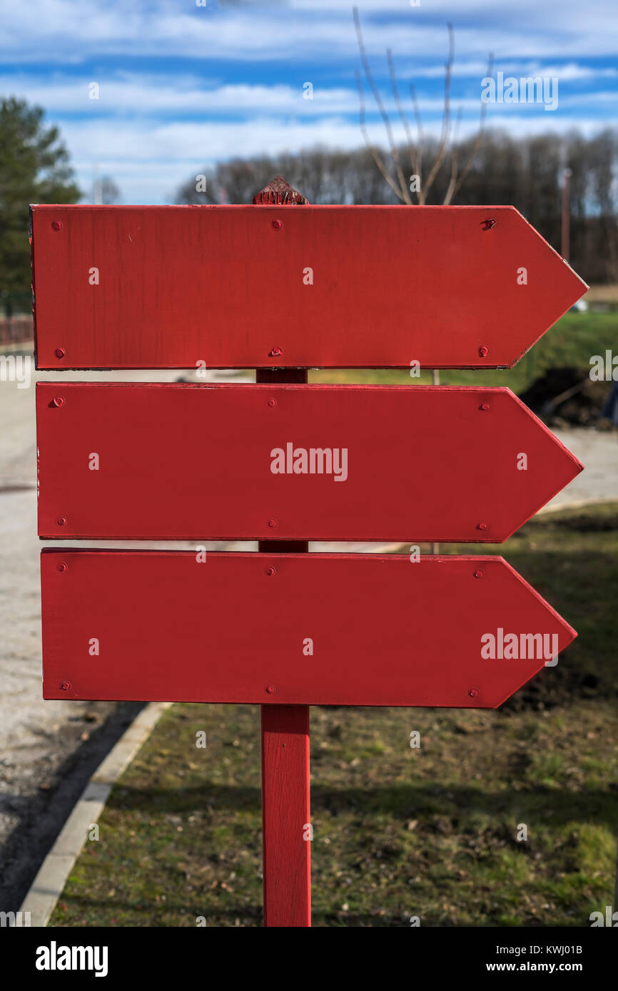 Wooden sign with sky cloud background, close up Stock Photo - Alamy