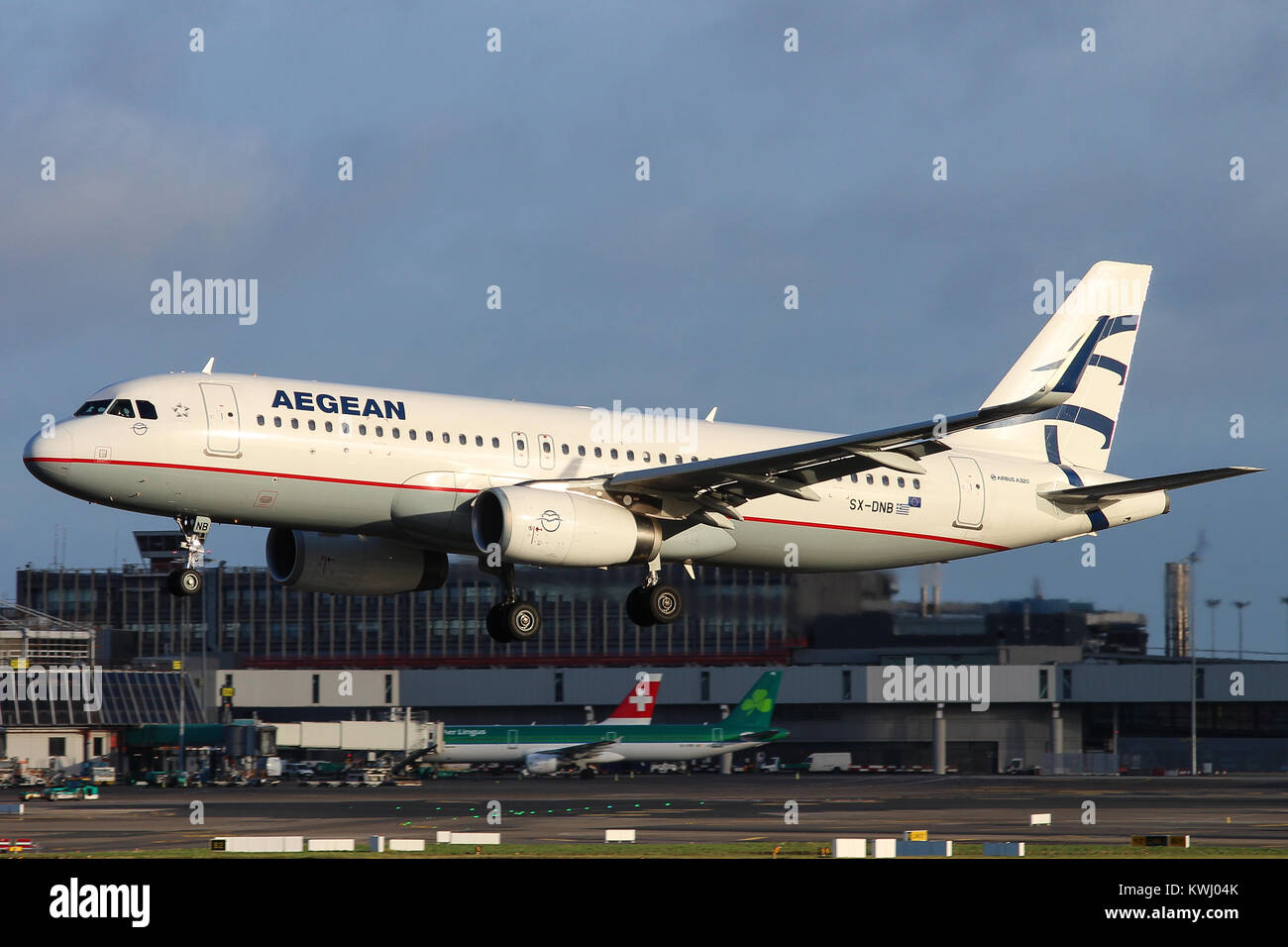 British airways airbus a330 hi-res stock photography and images - Alamy
