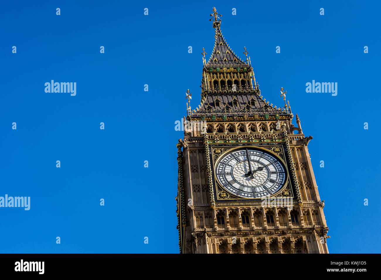 Queen elizabeth tower hi-res stock photography and images - Alamy