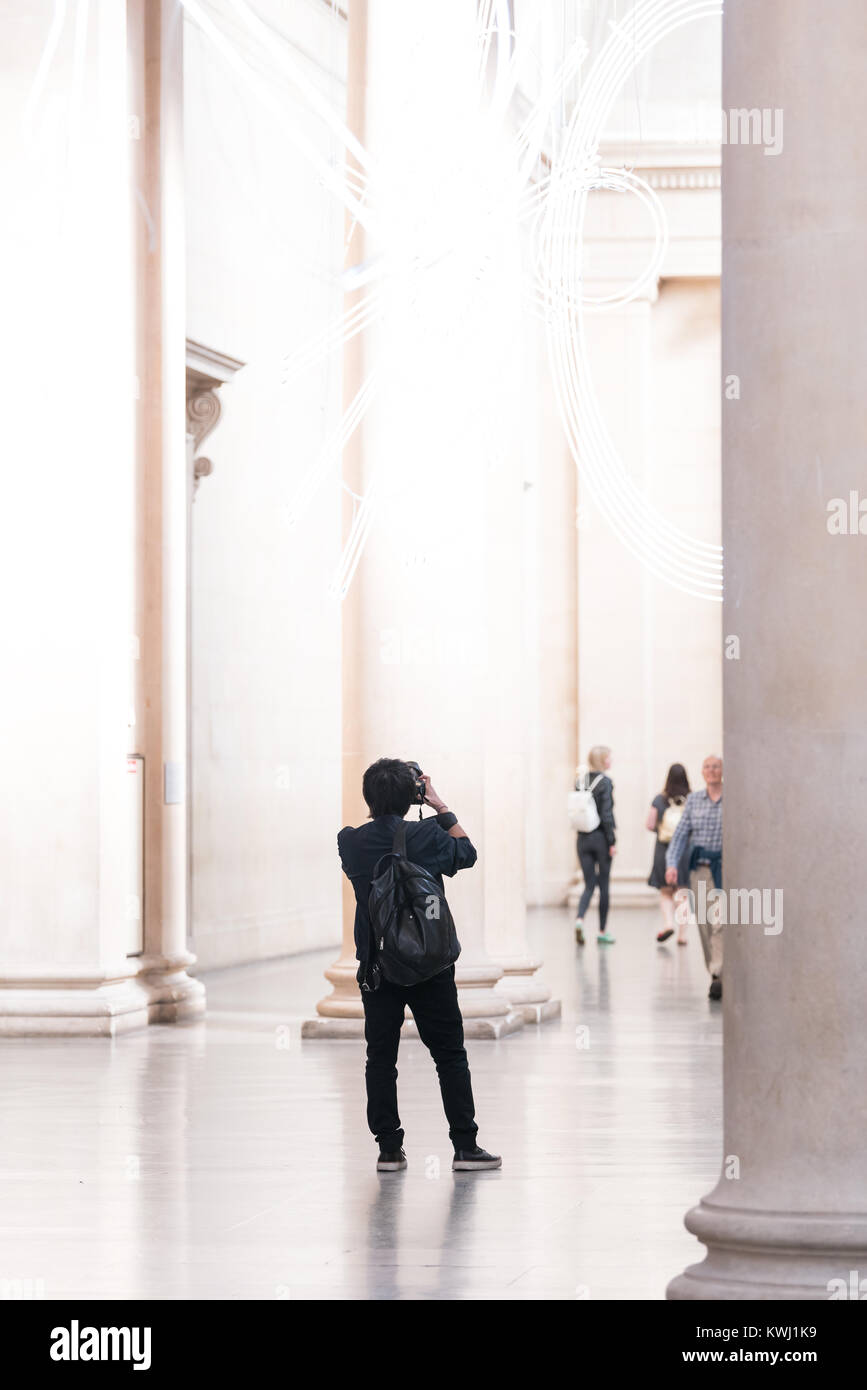 Forms in Space...by Light (in Time) by Cerith Wyn Evans, Tate Britain ...