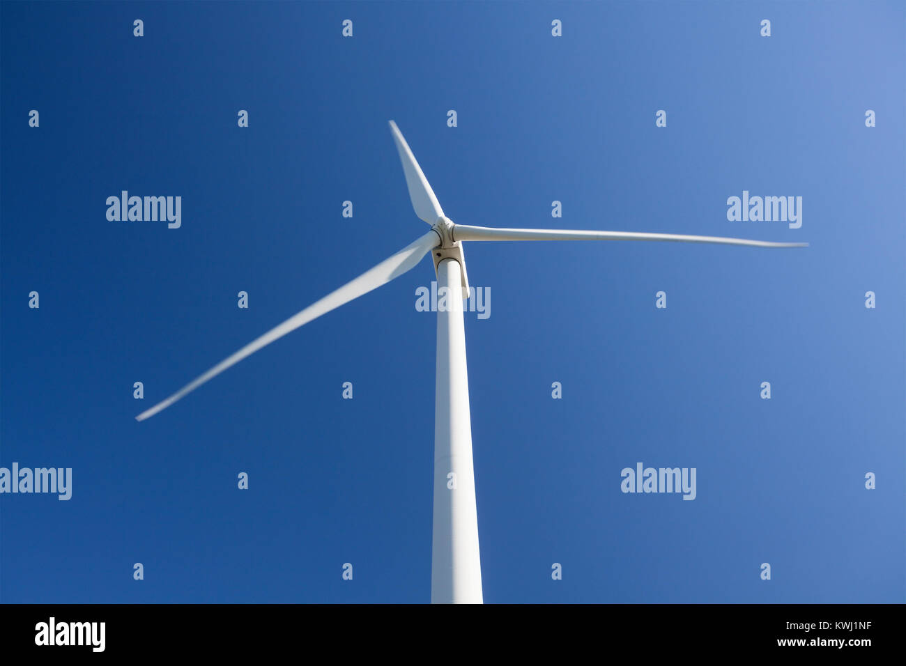 Horizontal axis wind turbine hi-res stock photography and images - Alamy