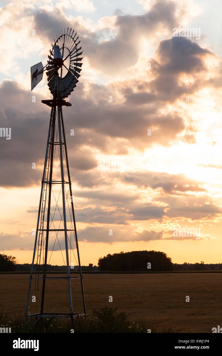 Antique windmill hi-res stock photography and images - Alamy