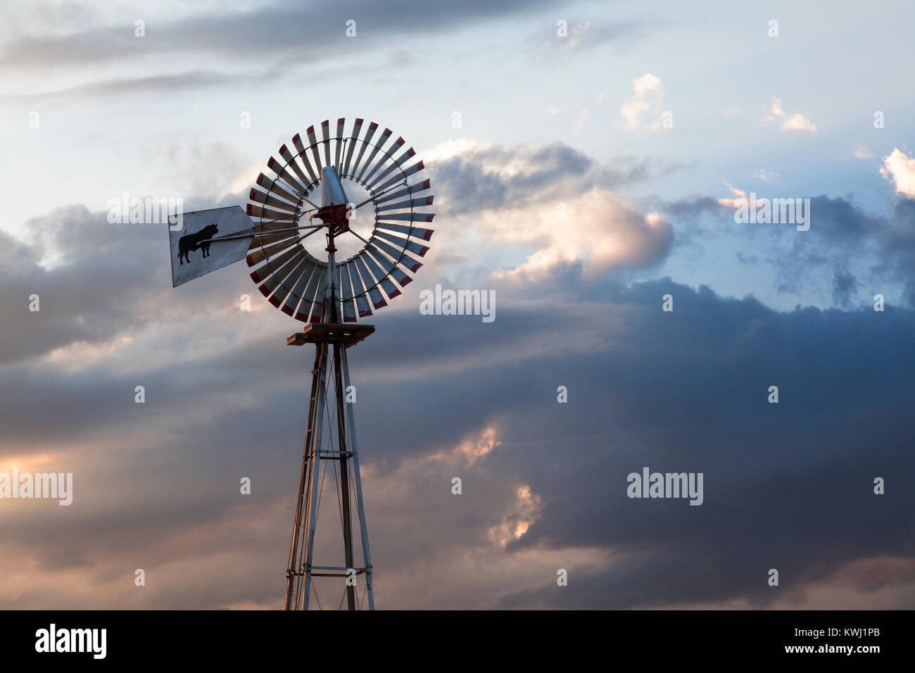 Metal windmill hi-res stock photography and images - Alamy