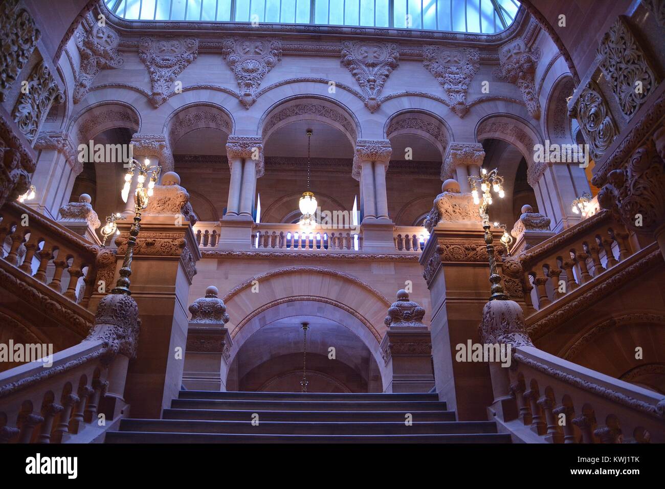 The beautiful and iconic Million Dollar staircase in the New York State ...