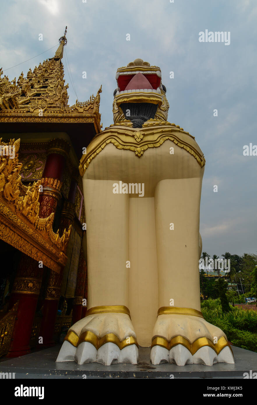 Guardian Lion of Shwedagon Pagoda in Yangon, Myanmar Stock Photo - Alamy