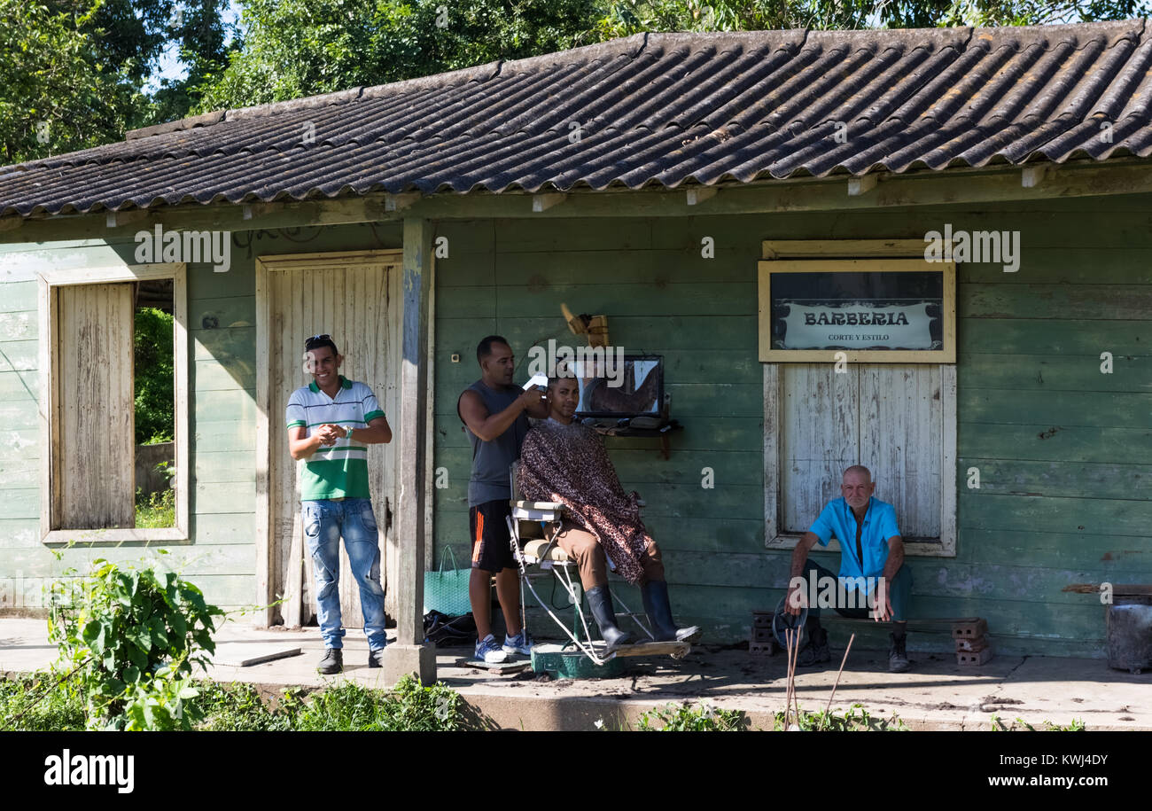 Cuban Hairdresser High Resolution Stock Photography and Images - Alamy