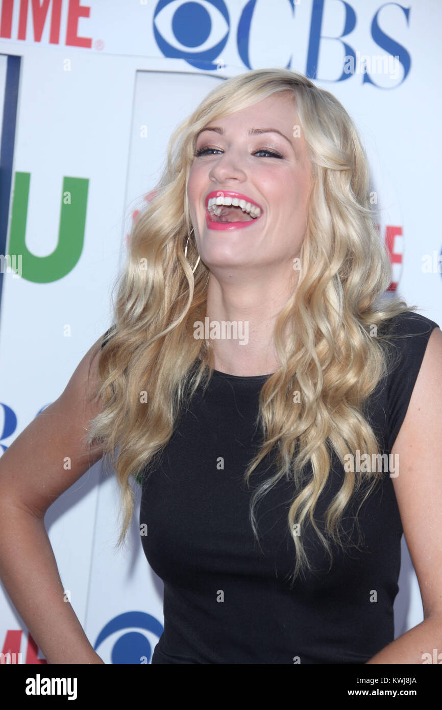 Beth behrs hi-res stock photography and images - Alamy