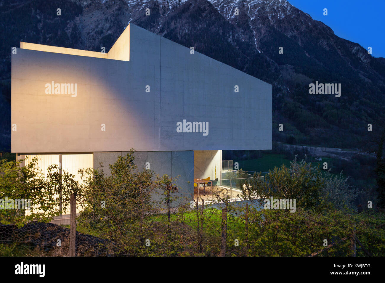 Architecture modern design, concrete house, night scene Stock Photo - Alamy