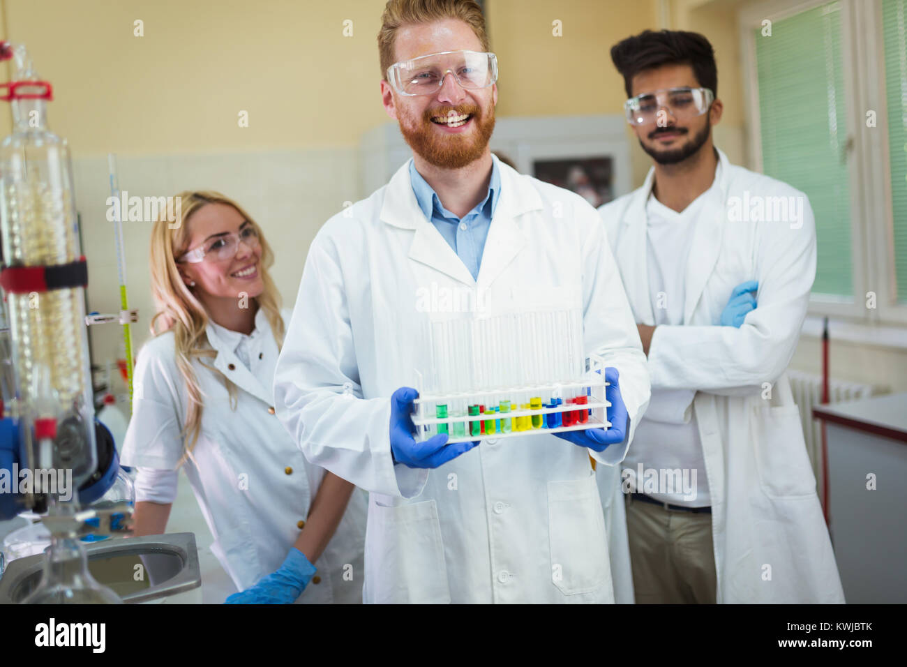 Student students science experiment lab test hi-res stock photography ...