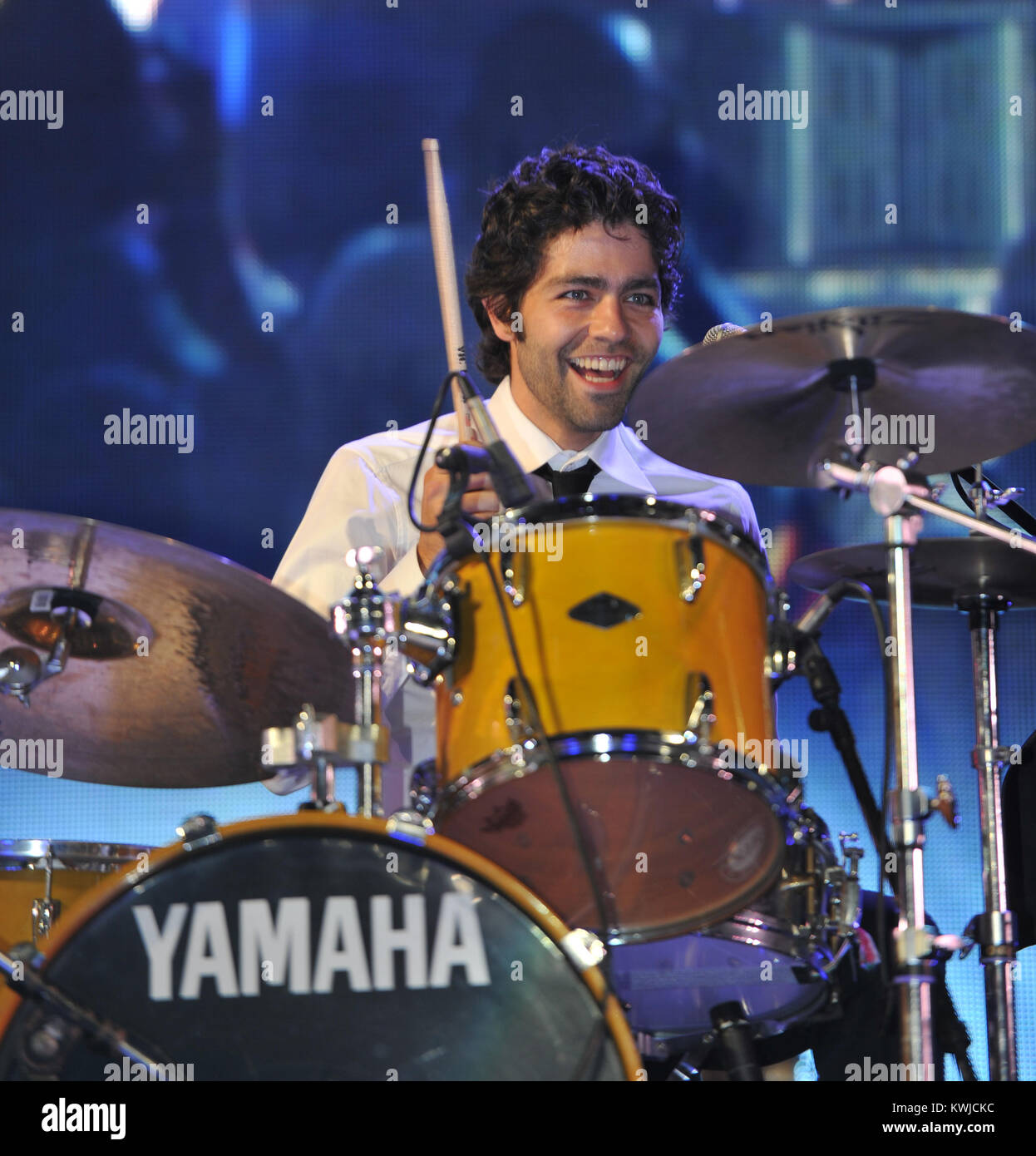 MIAMI BEACH, FL - JANUARY 02: The Honey Brothers (featuring Adrian ...