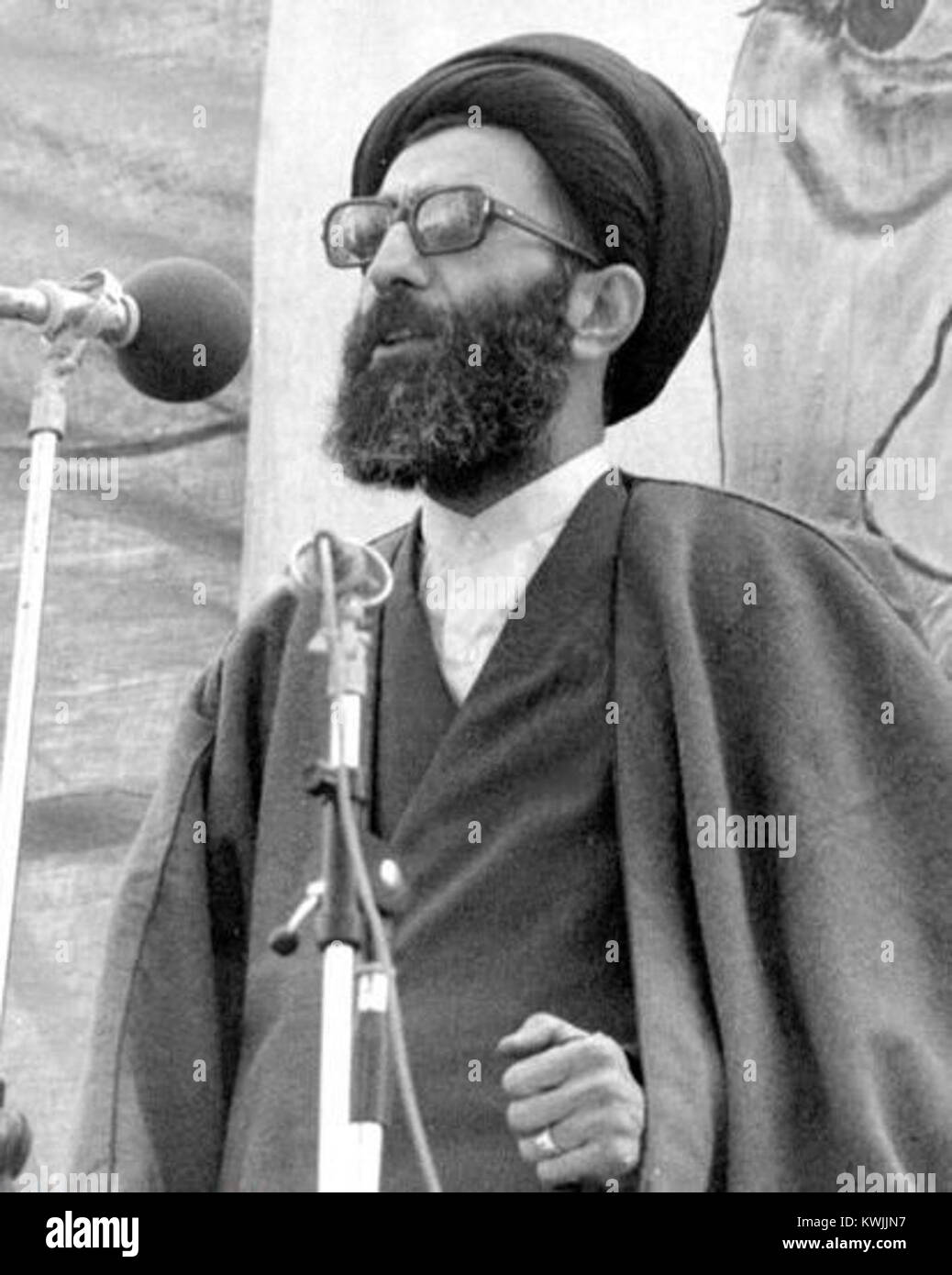 Supreme leader ayatollah khamenei hi-res stock photography and images ...