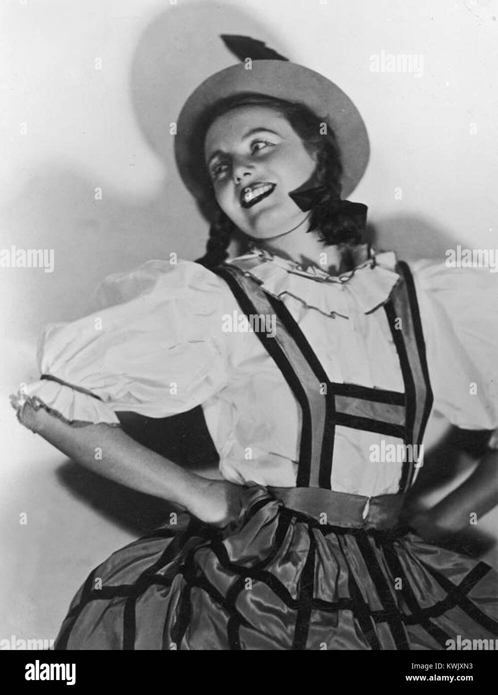 Ziuta Buczyńska (1938) is a Polish portrait artist known for her works ...