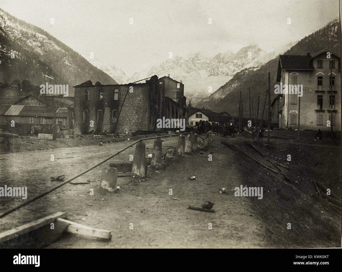 Zerstörungen hi-res stock photography and images - Alamy