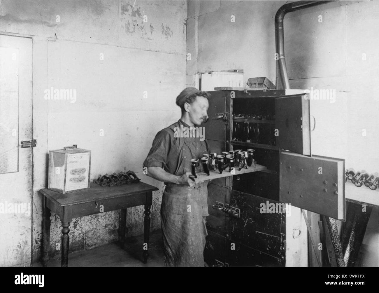 Japanning hi-res stock photography and images - Alamy