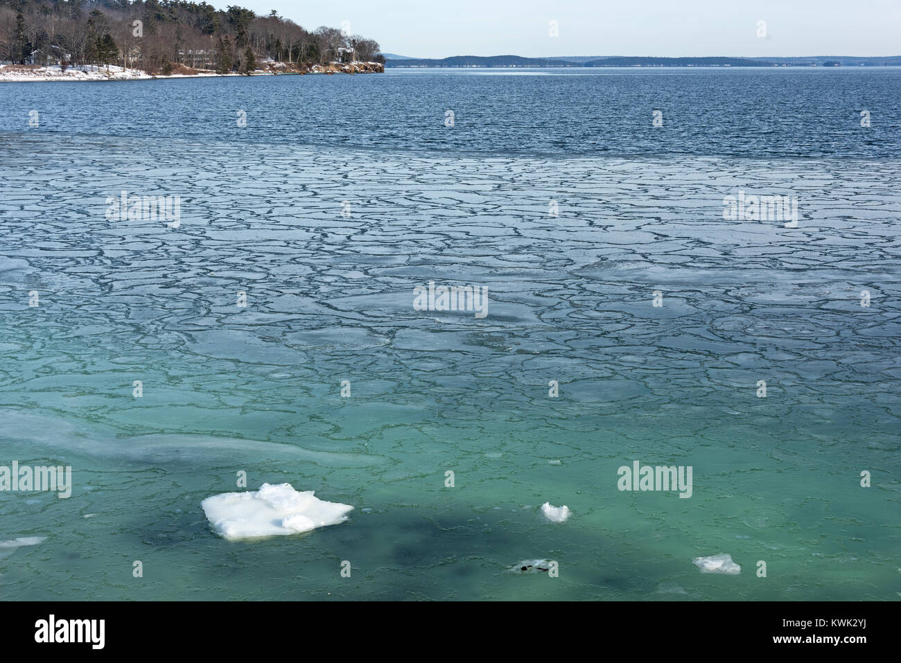 Layers of water hi-res stock photography and images - Alamy
