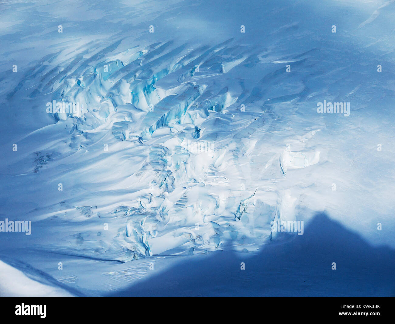 Unnamed glacier face; snow & ice covered Antarctica landscape ...