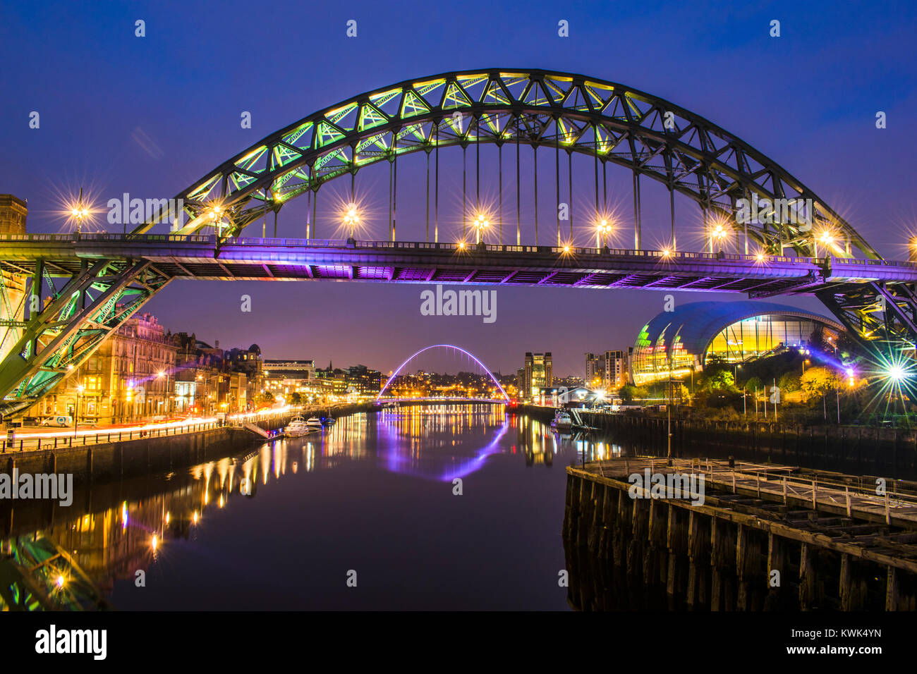 Tyne Bridge, Newcastle upon Tyne, England, UK. night view of the iconic ...