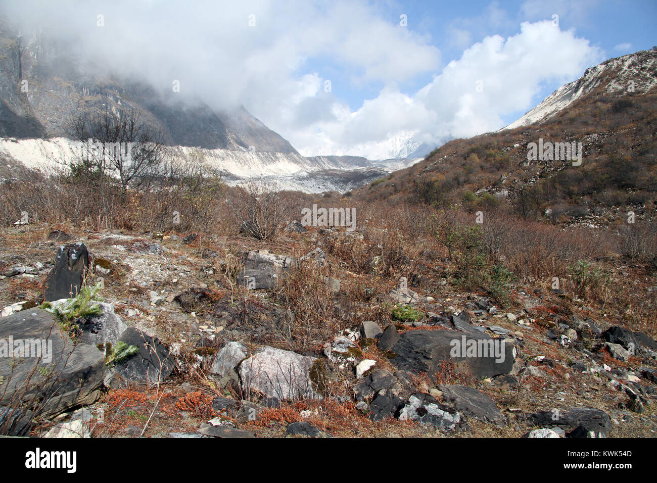Clouds and mountain near Bimtang in Nepal Stock Photo - Alamy