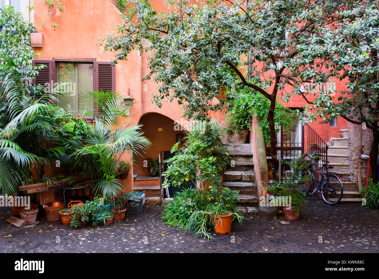 Arch of the acetates hi-res stock photography and images - Alamy