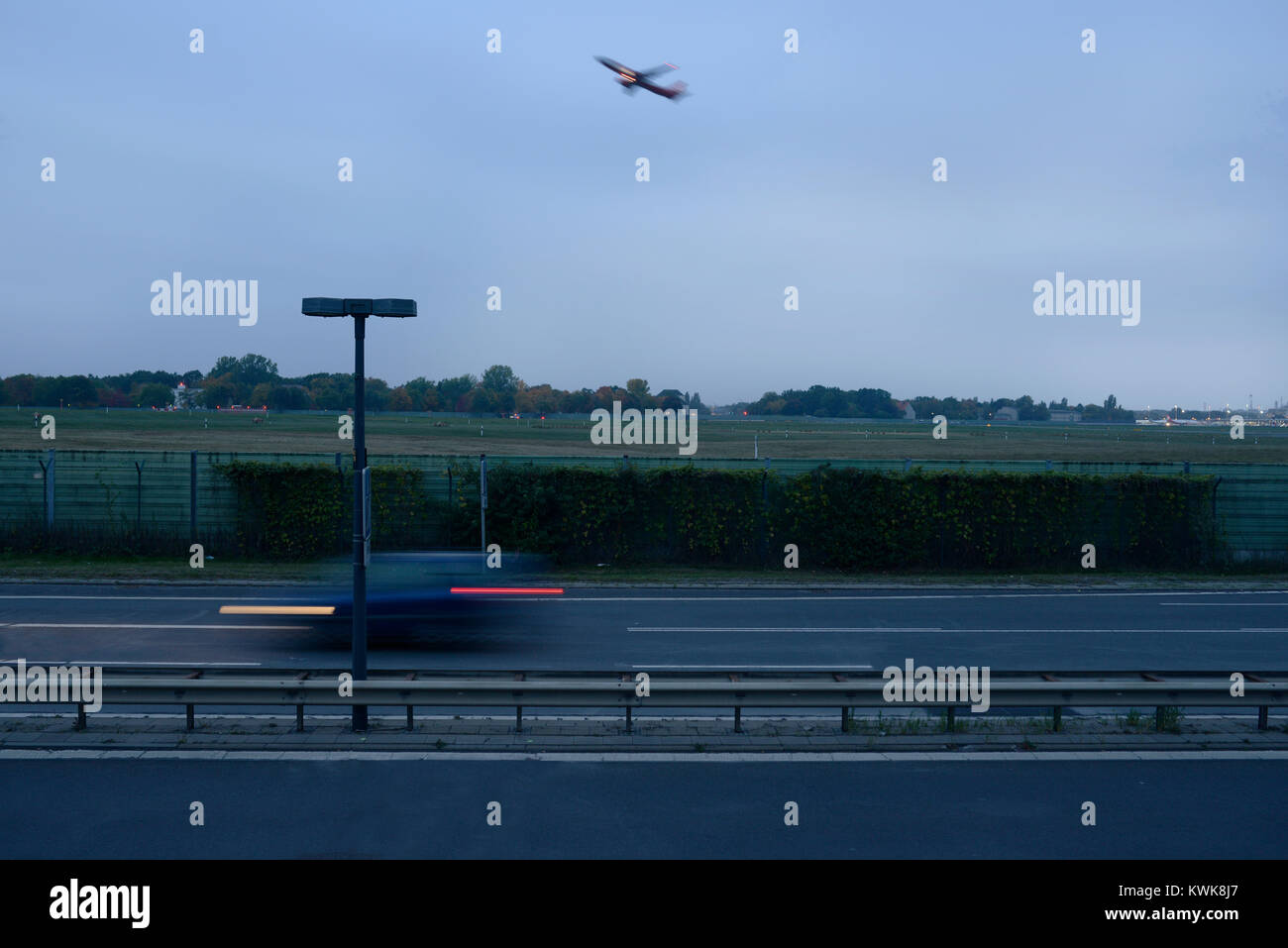 Long exposure airplane hi-res stock photography and images - Alamy