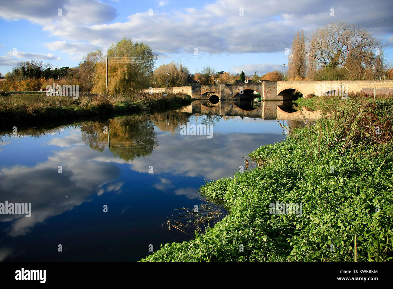Islip bridge hi-res stock photography and images - Alamy