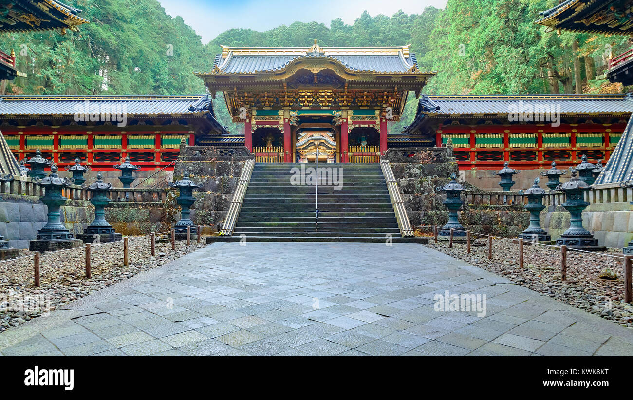 Yashamon Gate at Taiyuinbyo - the Mausoleum of Shogun Tokugawa Iemitsu ...