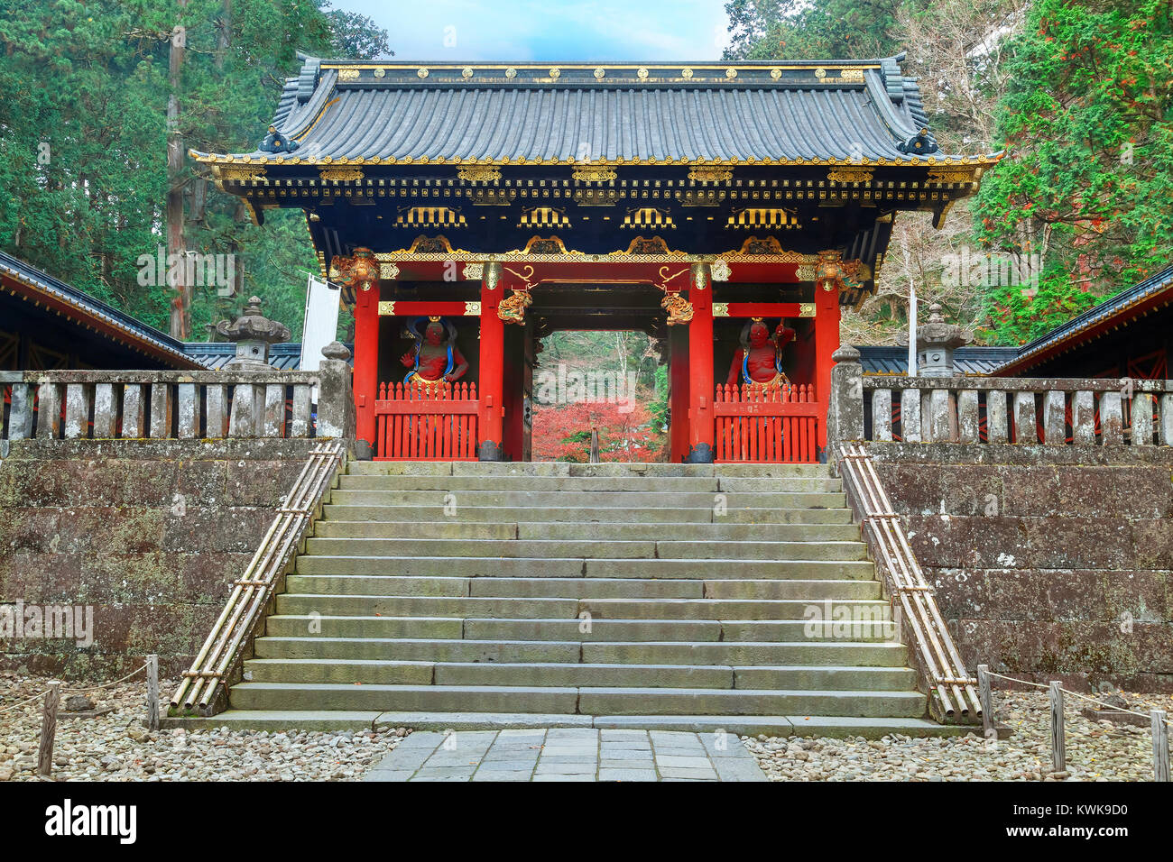 Nio-mon Gate at Taiyuinbyo - the Mausoleum of Shogun Tokugawa Iemitsu ...