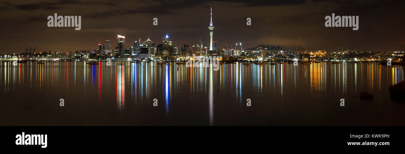 Auckland waterfront night hi-res stock photography and images - Alamy