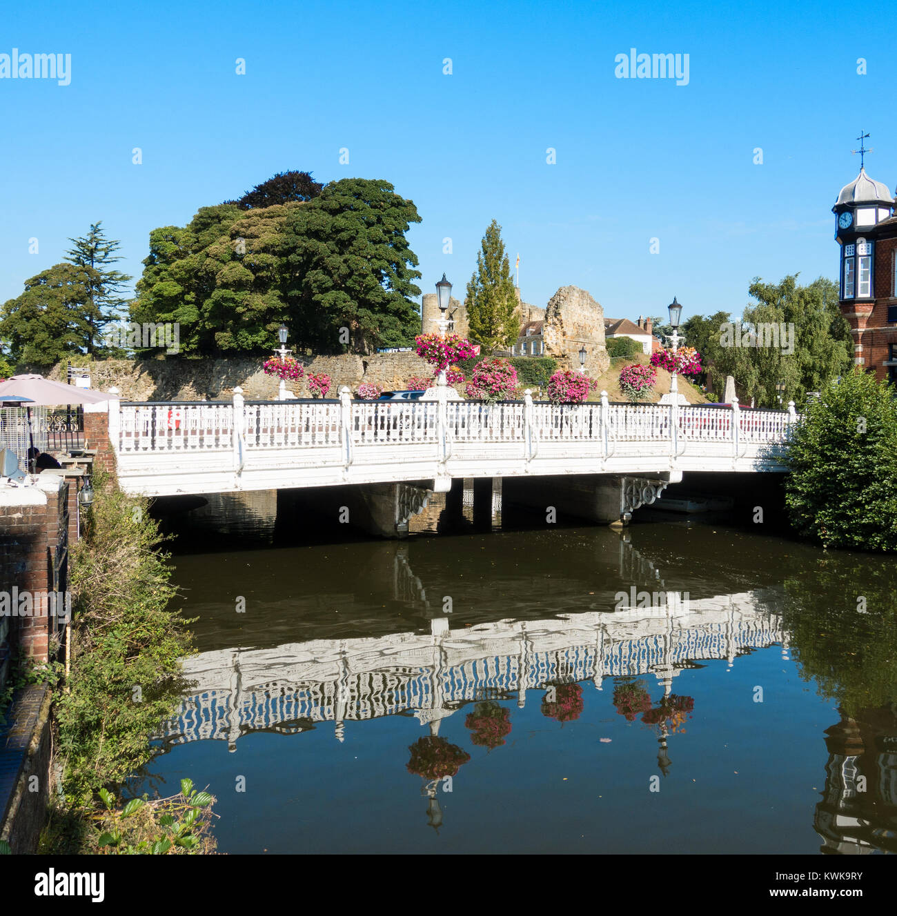 Bridge over River Medway, Tonbridge, Kent, England, UK Stock Photo - Alamy