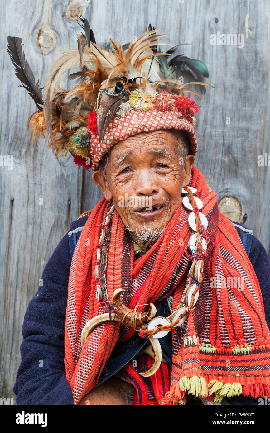 Native people from rice terraces from Banaue, Philippines Stock Photo ...
