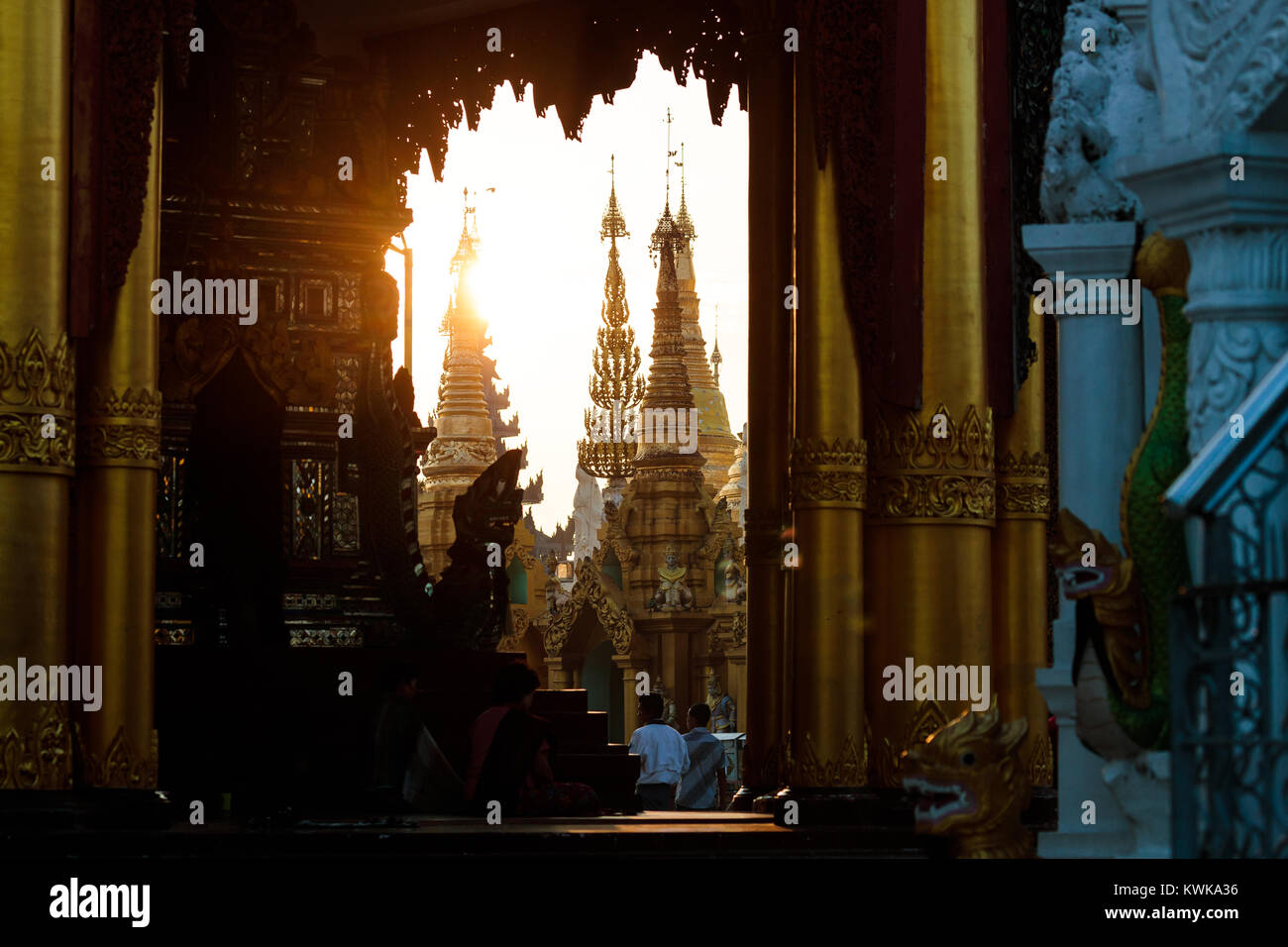 Sunset scenery at the golden Shwedagon pagoda in Yangon or Rangoon ...
