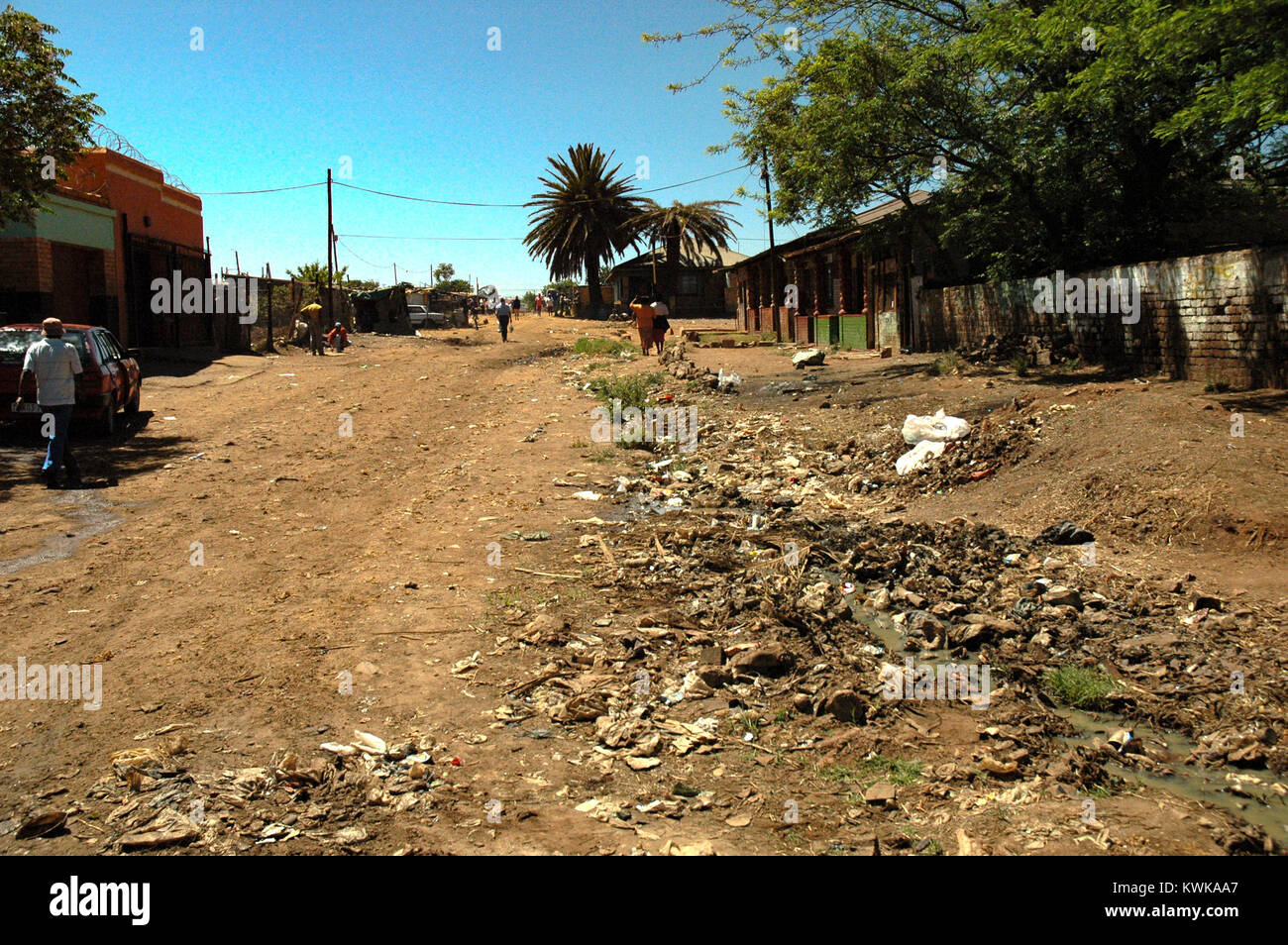 South africa litter johannesburg hi-res stock photography and images ...