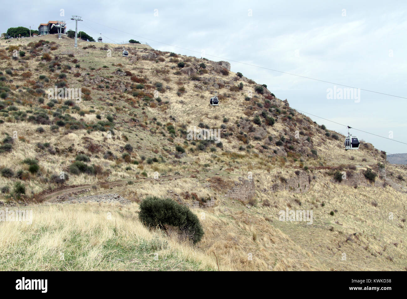 Cable car - teleferico on the Acropolis of Bergama, Turkey Stock Photo ...