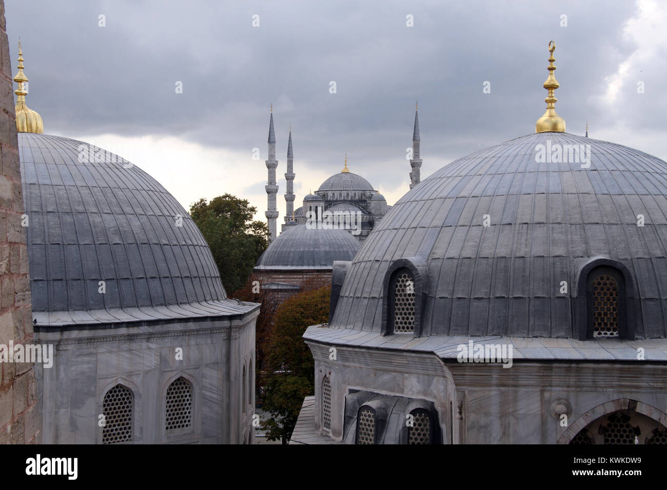 Lead domes hi-res stock photography and images - Alamy