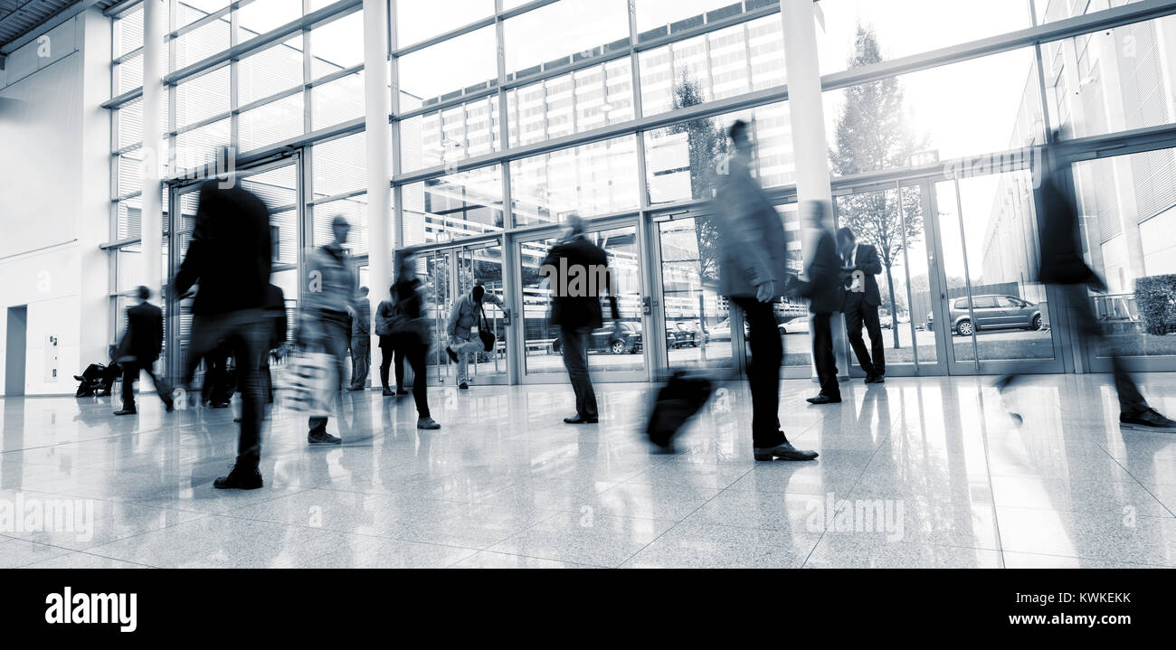 crowd of business people rushing at a modern floor Stock Photo - Alamy
