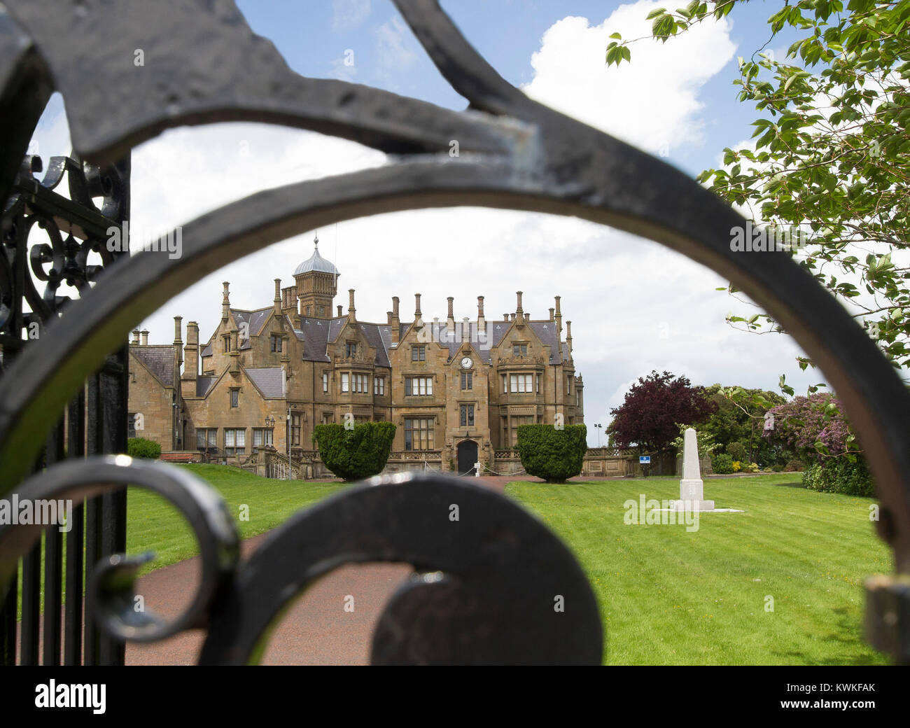 Castle in lurgan hi-res stock photography and images - Alamy