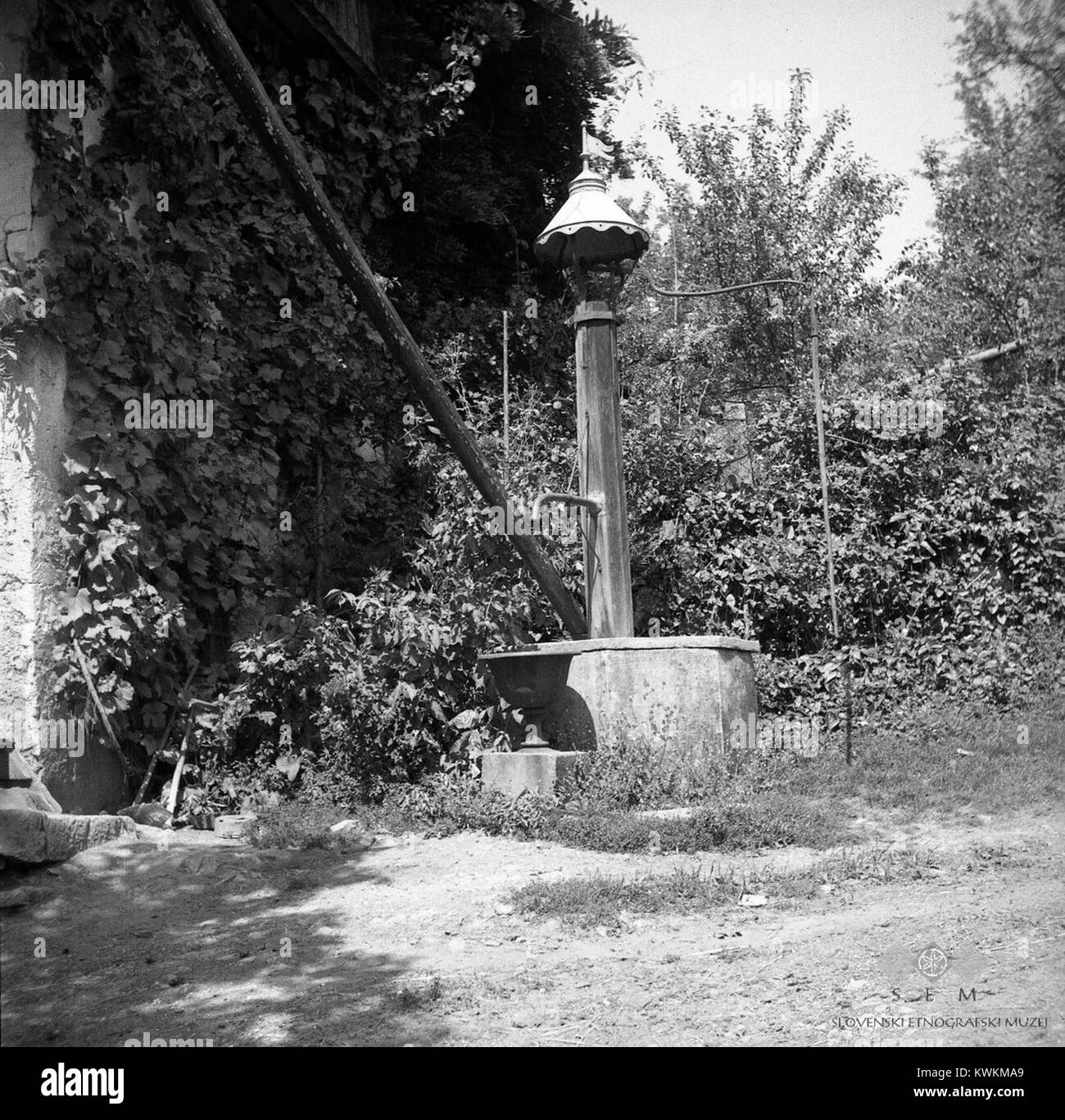 Well 15 Black and White Stock Photos & Images - Alamy