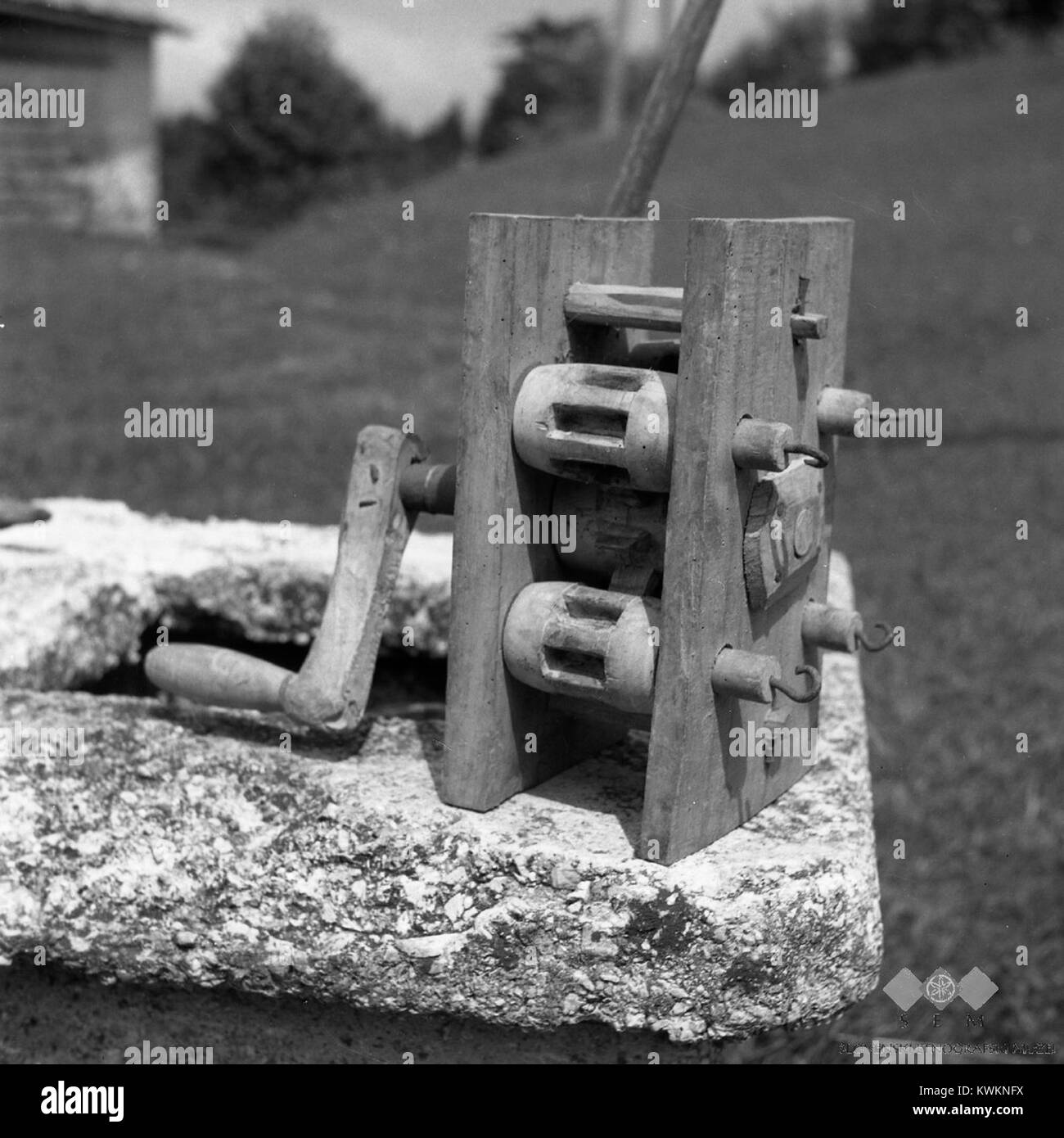 'Kolourat' za štrike plest (del celotne naprave). Vojsko 1959 Stock ...