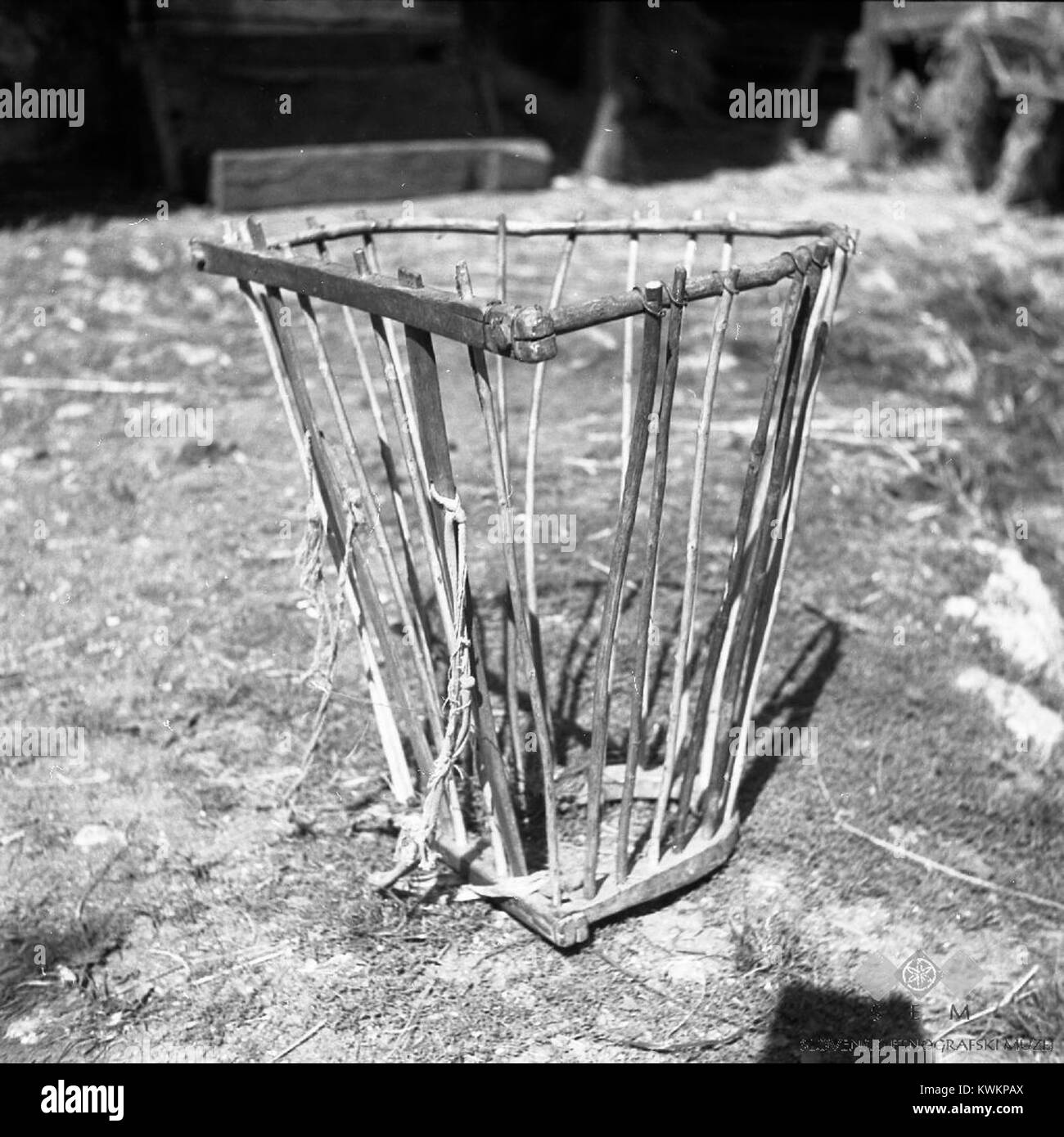 'Rebrn koš', pri Pencetu, Male Vodenice 1956 Stock Photo - Alamy